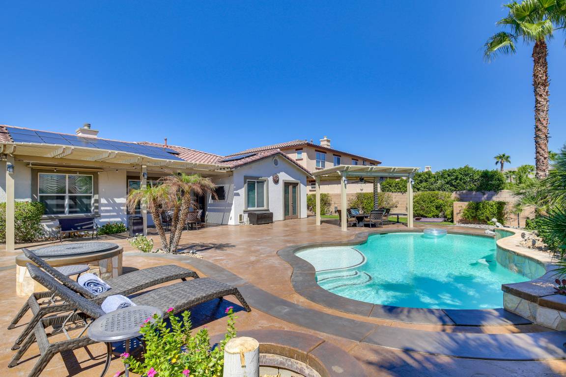 255 M² House ∙ 3 Bedrooms ∙ 6 Guests - Indio, CA