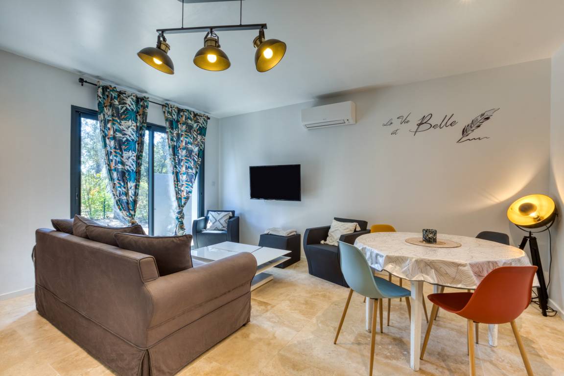 42 M² Huis ∙ 1 Slaapkamer ∙ 4 Gasten - Castries