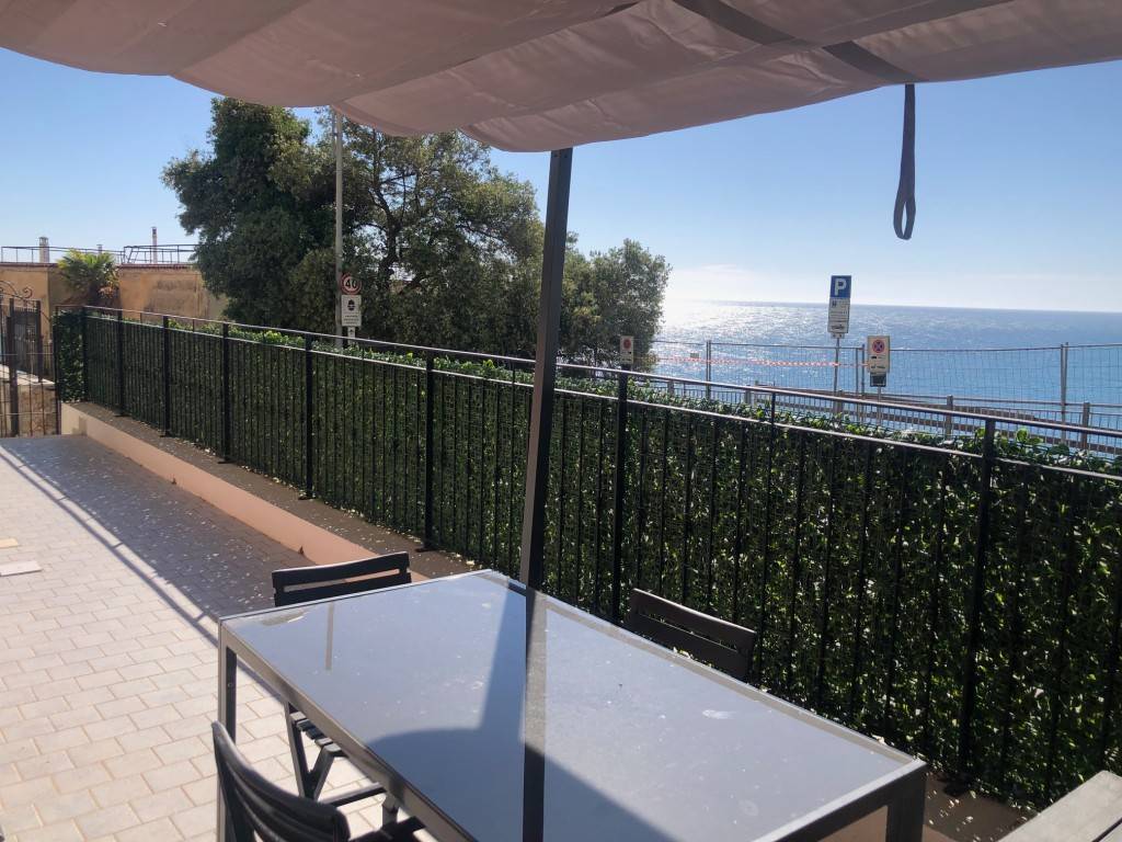 75 M² Appartamento Vacanza ∙ 2 Camere Da Letto ∙ 6 Ospiti - Vado Ligure