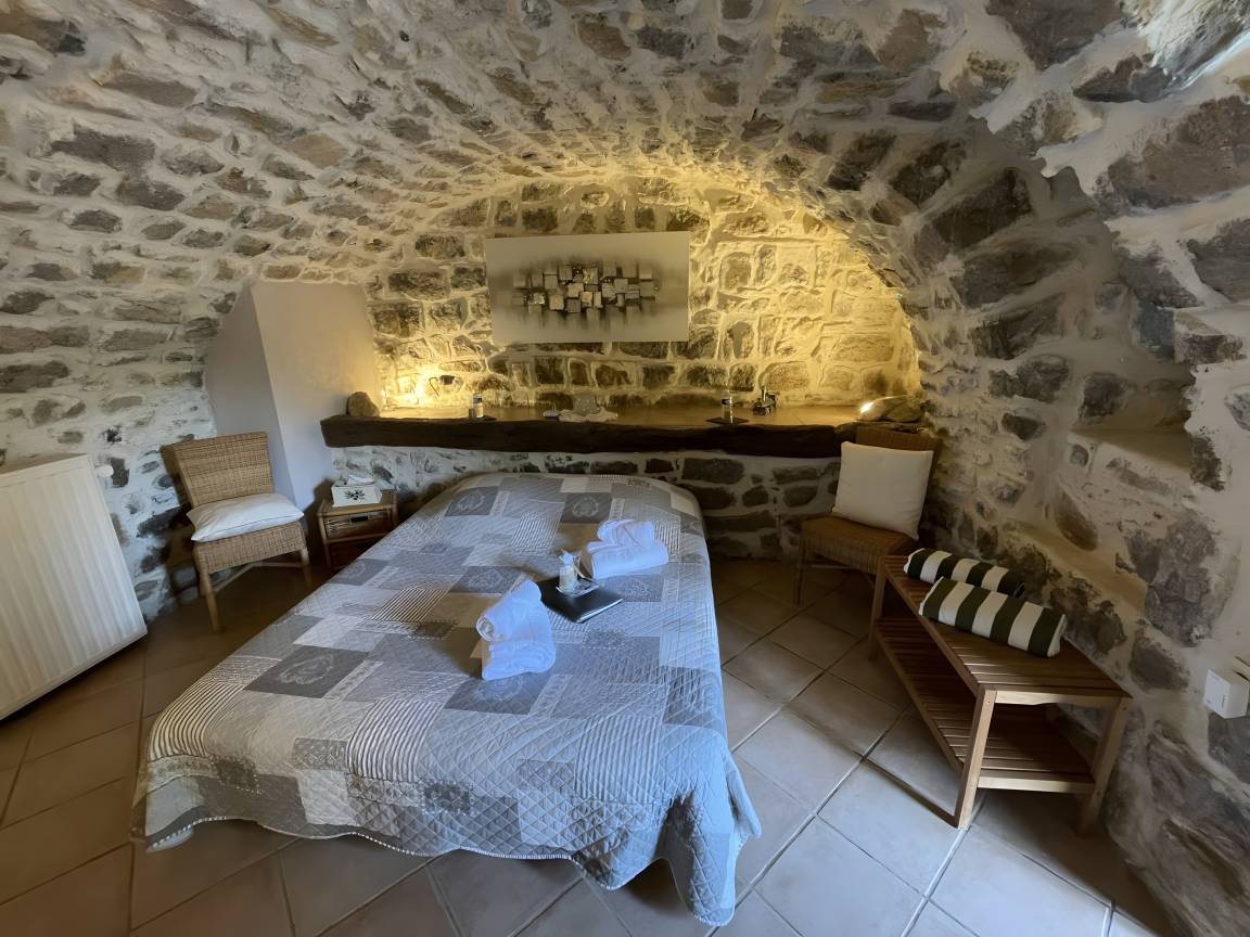 18 M² Chambre D'hôtes ∙ 1 Chambre ∙ 2 Personnes - Ruoms