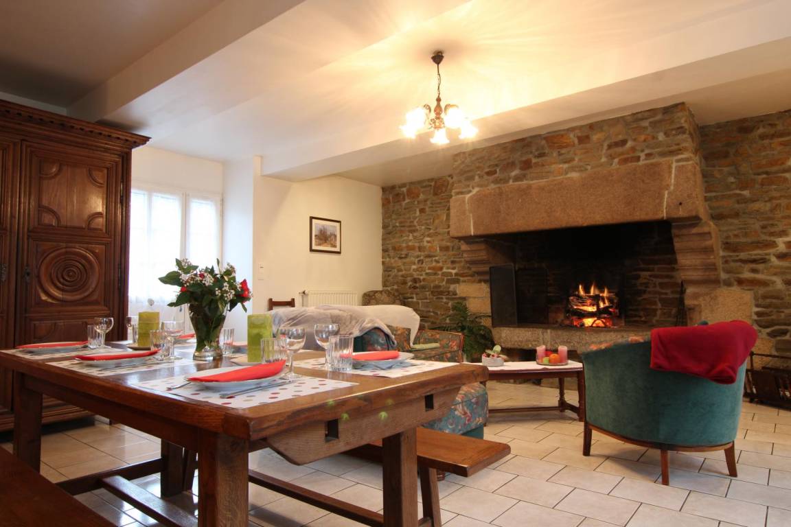110 M² Gîte ∙ 4 Bedrooms ∙ 8 Guests - Saint-Hilaire-du-Harcouët
