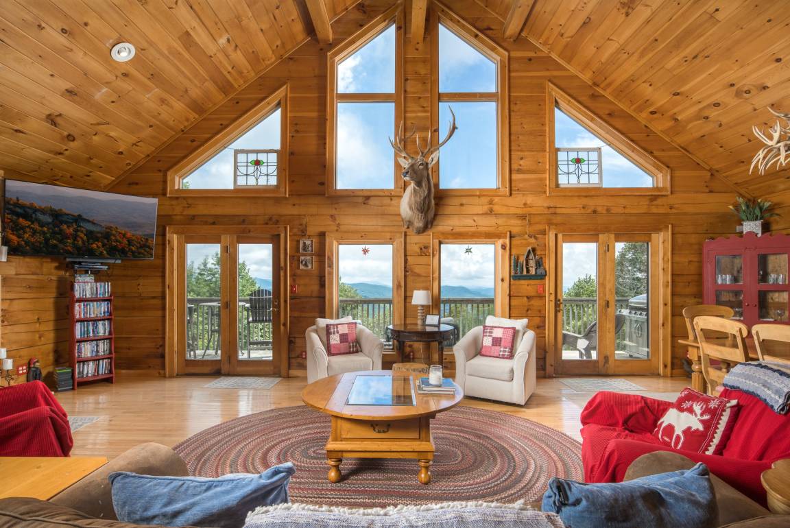 177 M² Cabin ∙ 3 Bedrooms ∙ 10 Guests - Boone, NC