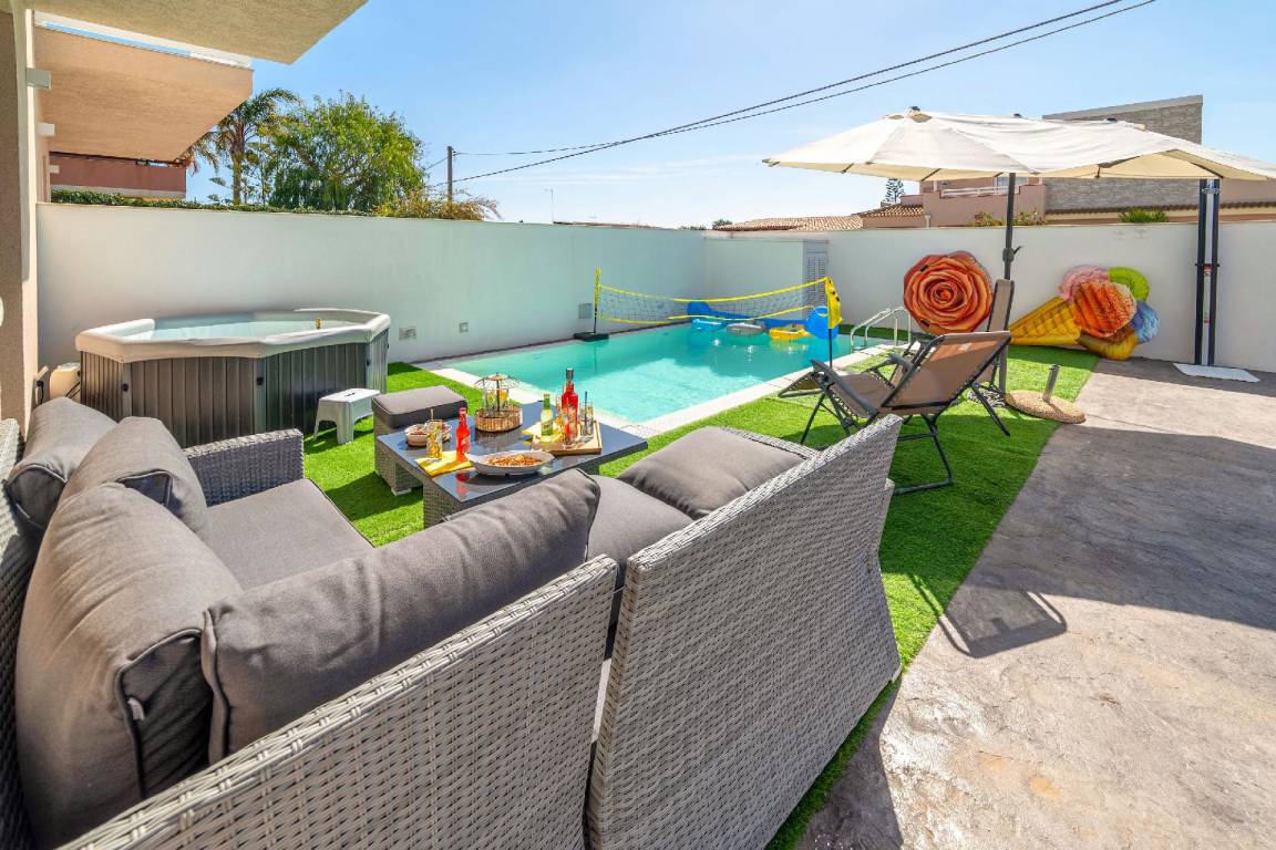 100 M² House ∙ 2 Bedrooms ∙ 6 Guests - Marzamemi