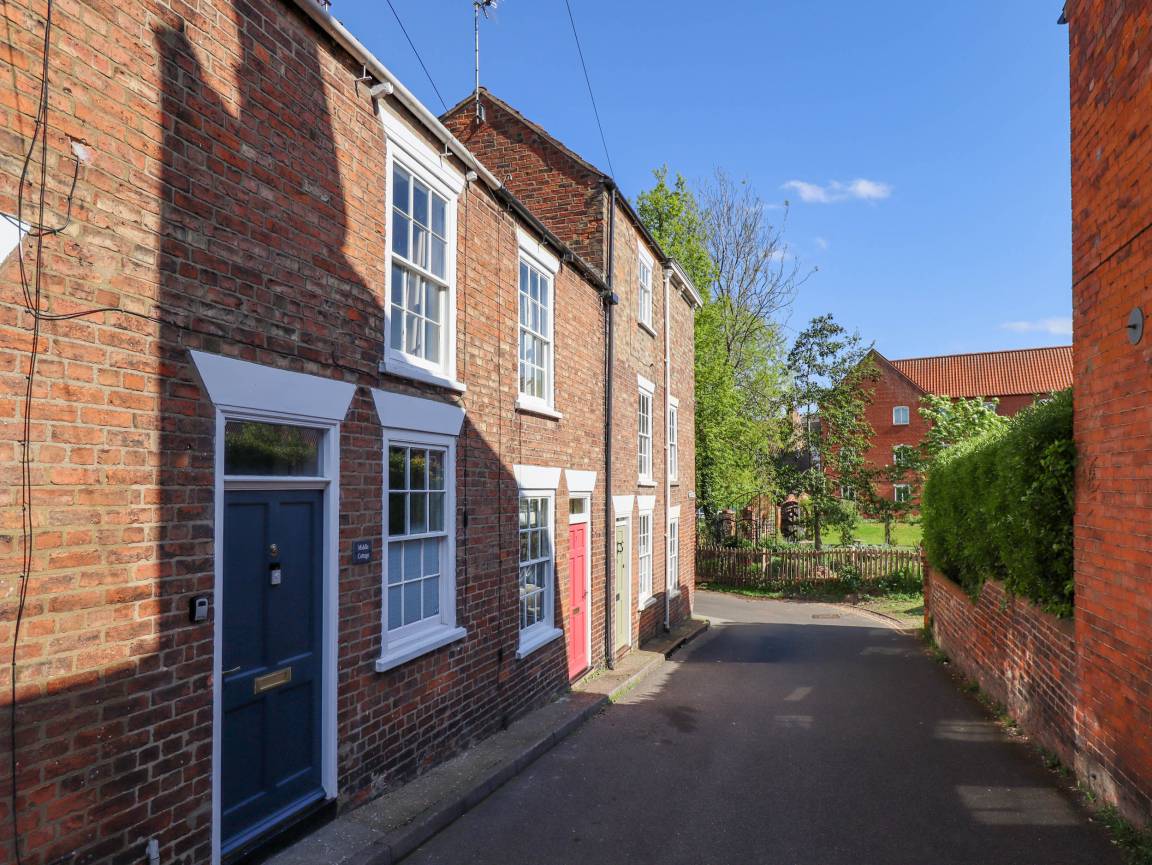 Cottage ∙ 2 Bedrooms ∙ 3 Guests - Louth