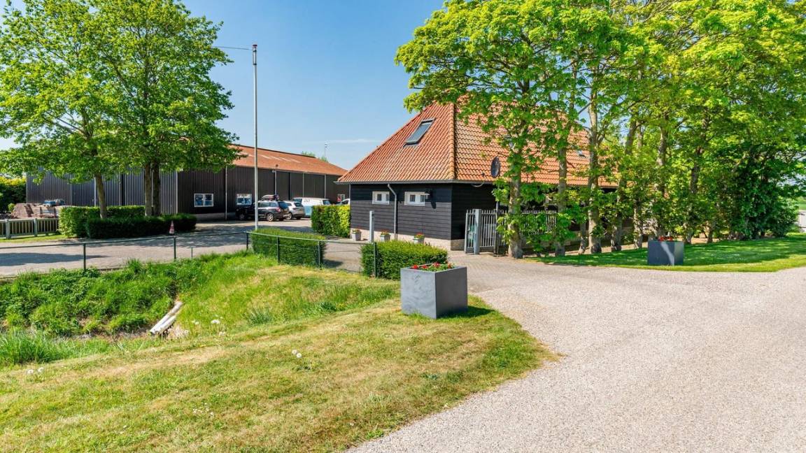 42 M² Hotel ∙ 2 Gäste - De Banjaard