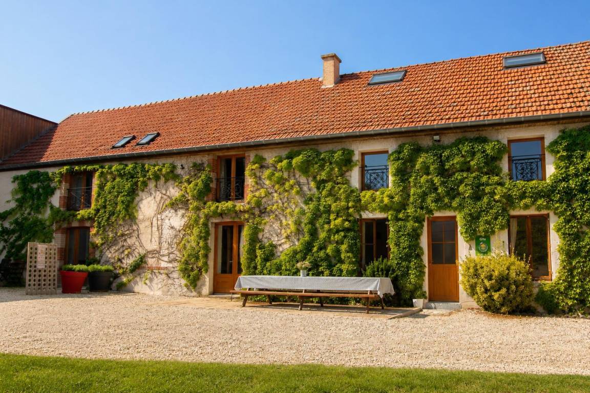 250 M² Gîte ∙ 5 Chambres ∙ 15 Personnes - Châlons-en-Champagne