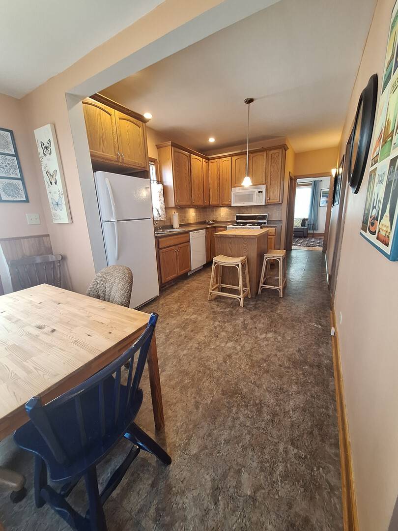 74 M² House ∙ 2 Bedrooms ∙ 4 Guests - Illinois