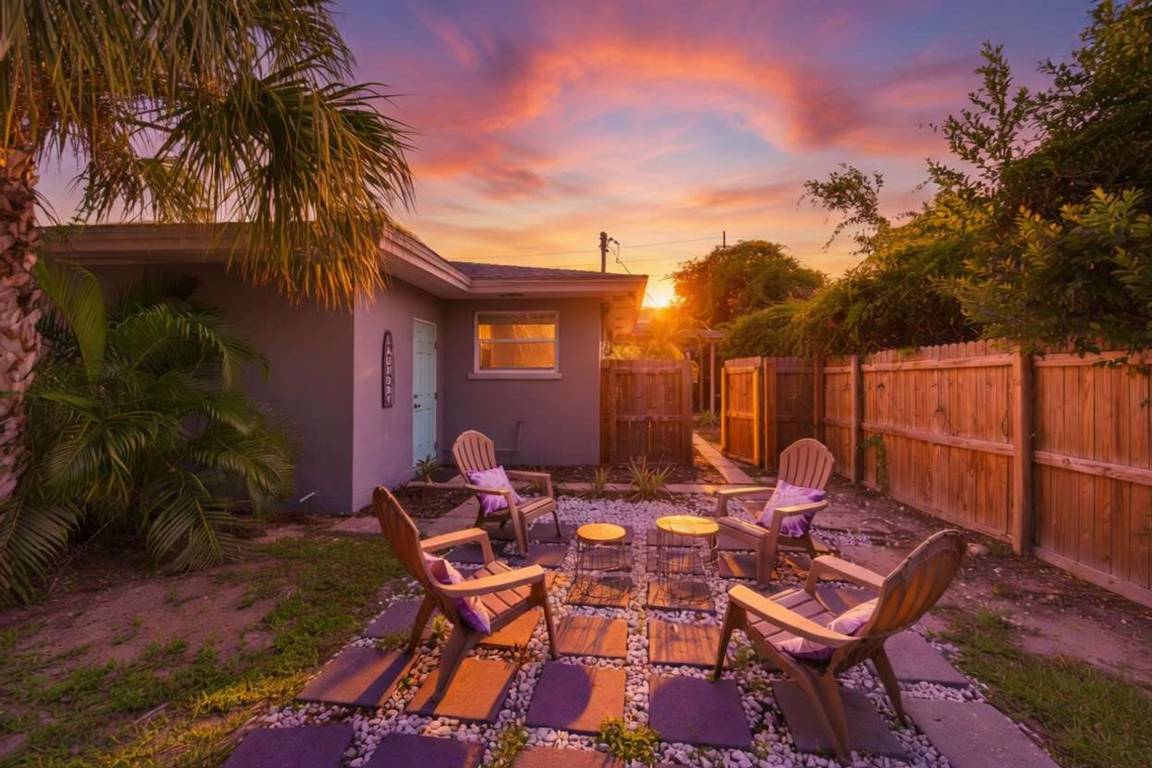 Apartment ∙ 2 Bedrooms ∙ 6 Guests - Clearwater, FL