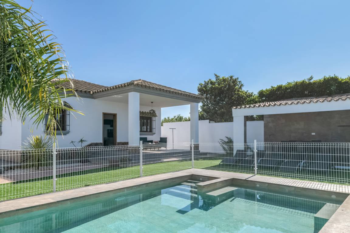 60 M² House ∙ 2 Bedrooms ∙ 4 Guests - Chiclana de la Frontera