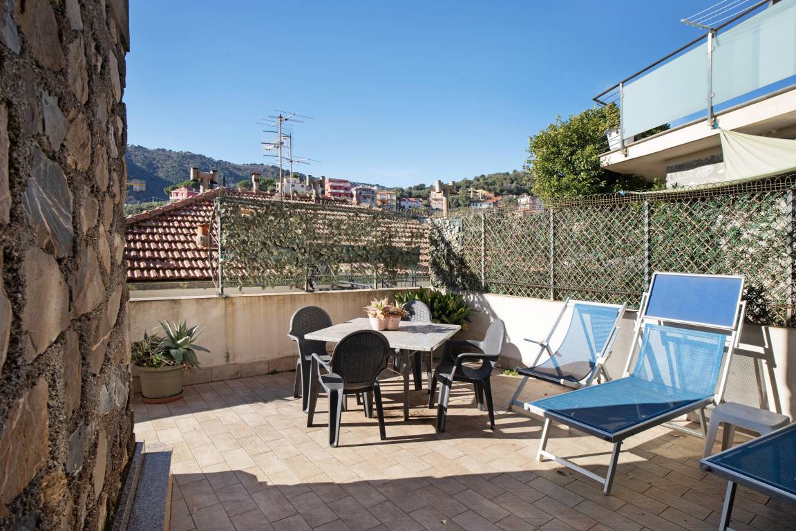 100 M² Apartment ∙ 2 Bedrooms ∙ 6 Guests - Alassio