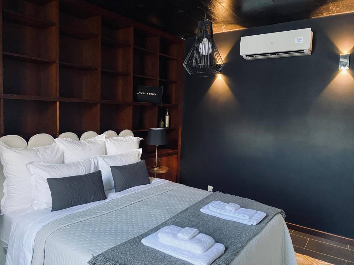 76 M² Vivenda ∙ 1 Quarto ∙ 4 Hóspedes - Angra do Heroísmo