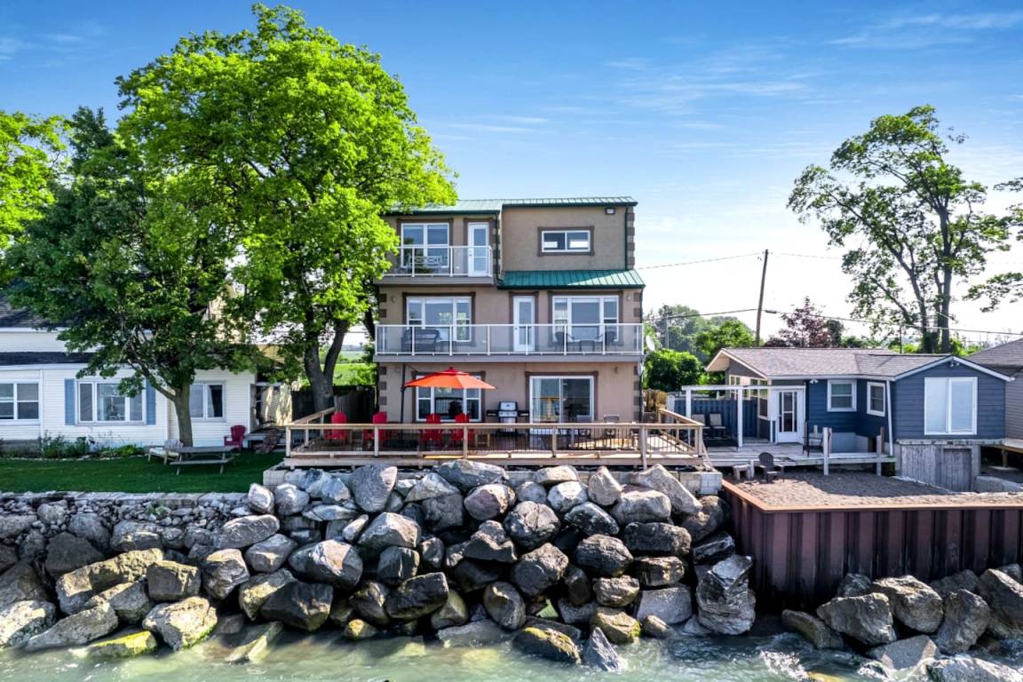 Talo ∙ 3 Makuuhuonetta ∙ 6 Vierasta - Leamington