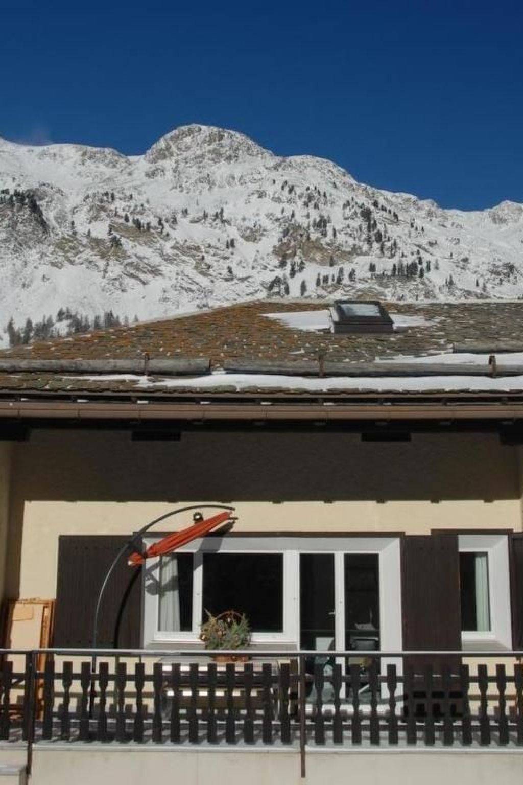 75 M² Ferienhaus ∙ 1 Schlafzimmer ∙ 2 Gäste - Sils im Engadin