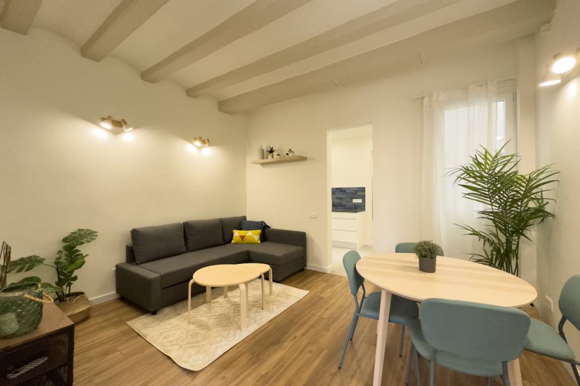 54 M² Apartamento ∙ 2 Habitaciones ∙ 4 Huéspedes - Barcelona