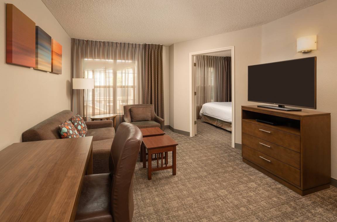 Condo ∙ 1 Bedroom ∙ 4 Guests - Aurora, CO