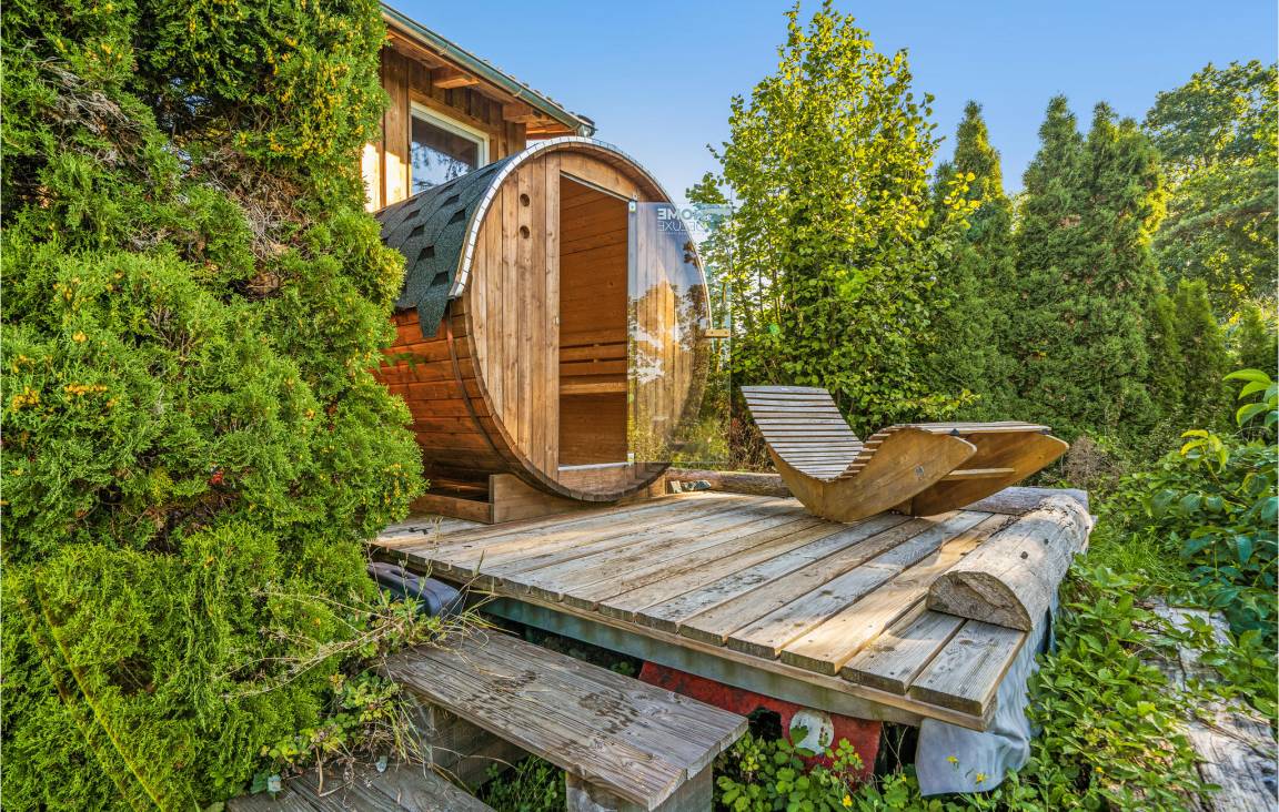 65 M² Ferienhaus ∙ 2 Schlafzimmer ∙ 4 Gäste - Zadelsdorf