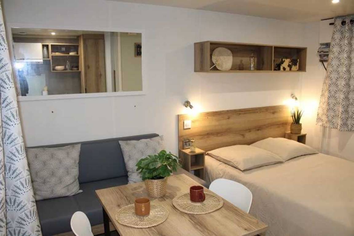 30 M² Campeggio ∙ 1 Camera Da Letto ∙ 2 Ospiti - Charlieu