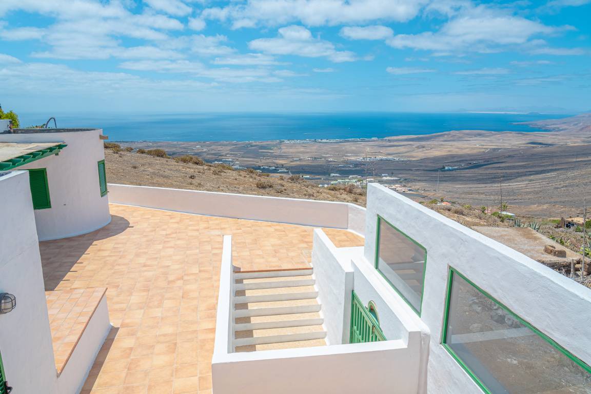 300 M² Villa ∙ 3 Habitaciones ∙ 6 Huéspedes - Lanzarote