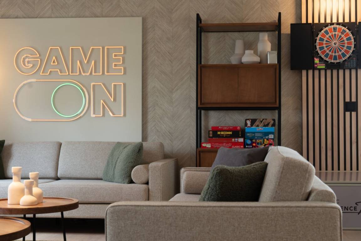 340 M² House ∙ 10 Bedrooms ∙ 20 Guests - Weert