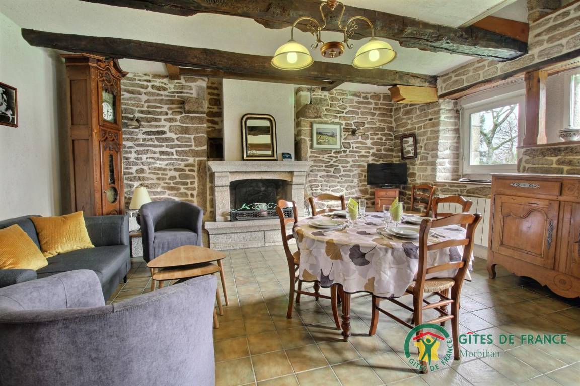 68 M² Gîte ∙ 2 Chambres ∙ 4 Personnes - Baud