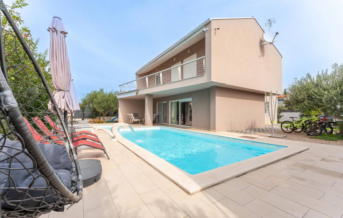 171 M² House ∙ 5 Bedrooms ∙ 10 Guests - Croatia