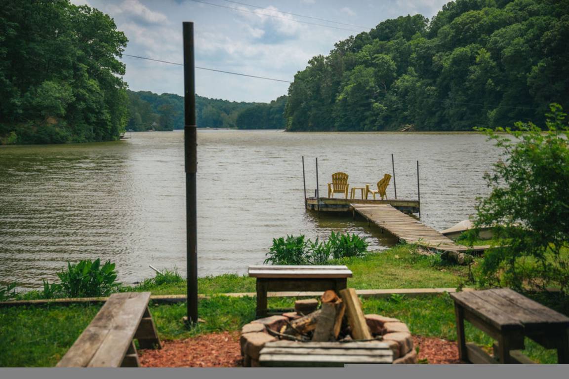 Apartment ∙ 1 Bedroom ∙ 7 Guests - Mooresville, IN