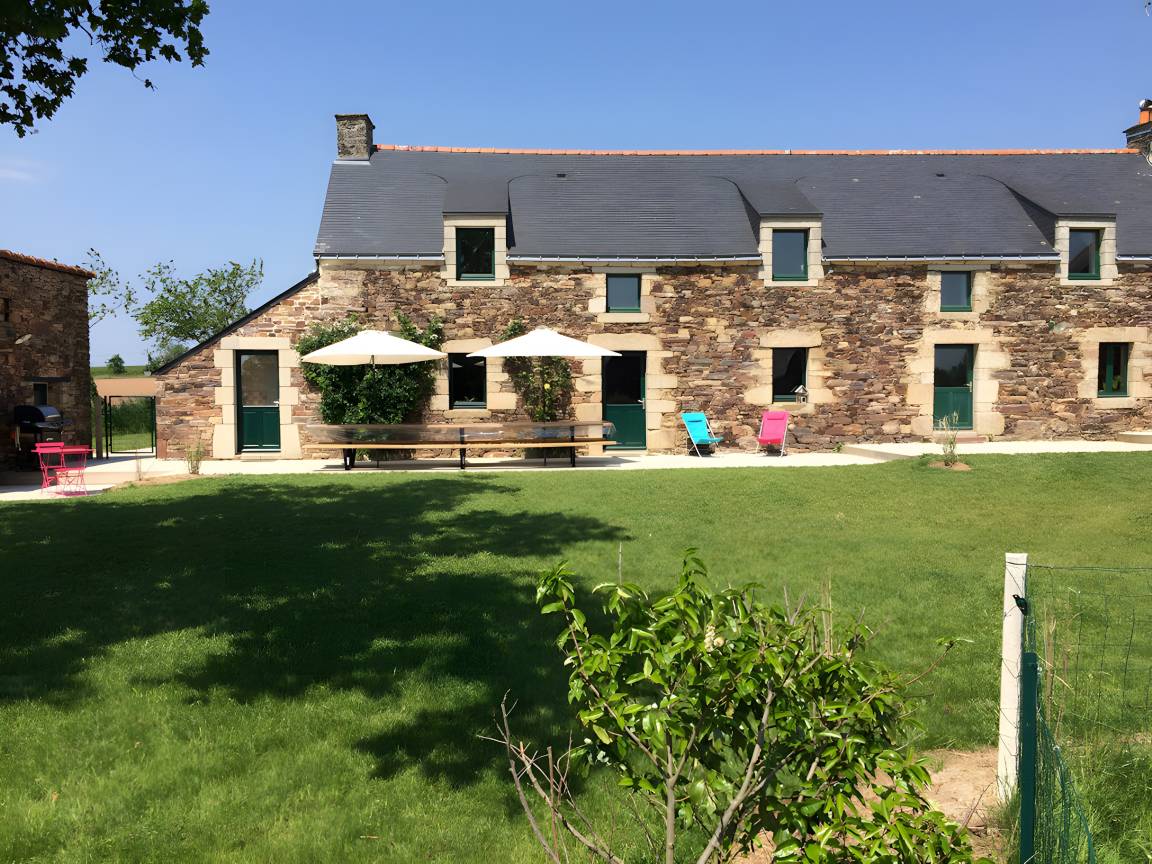 200 M² Maison De Vacances ∙ 5 Chambres ∙ 14 Personnes - Herbignac
