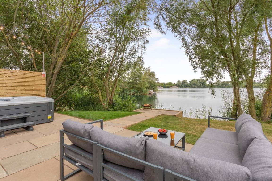 Camping ∙ 1 Bedroom ∙ 2 Guests - Cambridgeshire