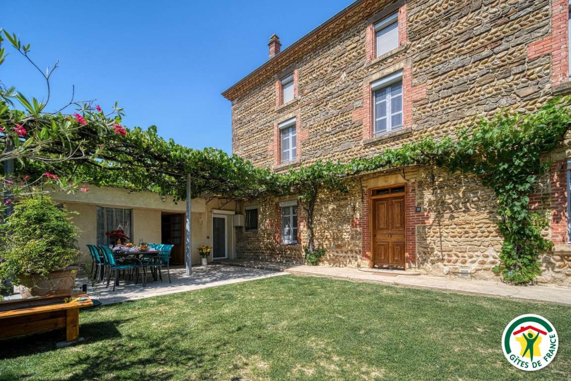 150 M² Gîte ∙ 5 Chambres ∙ 10 Personnes - Hauterives