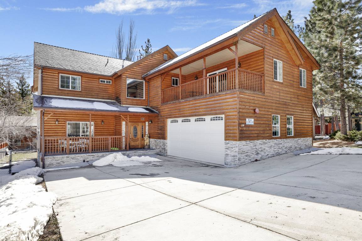 344 M² Cabin ∙ 6 Bedrooms ∙ 16 Guests - Big Bear Lake, CA