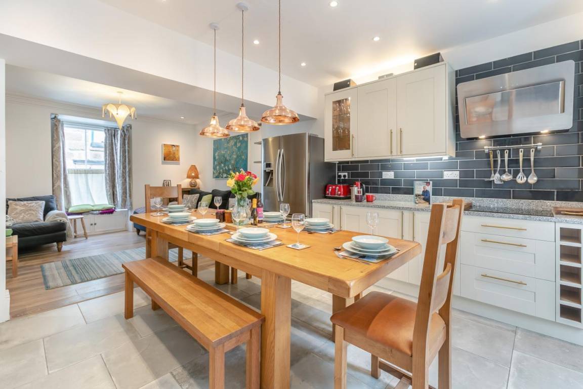 Cottage ∙ 4 Bedrooms ∙ 8 Guests - St Ives