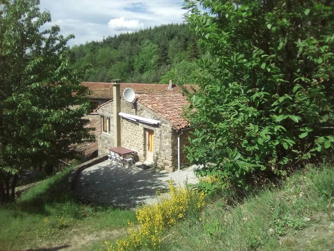 70 M² Ferienhaus ∙ 3 Schlafzimmer ∙ 6 Gäste - Lamastre