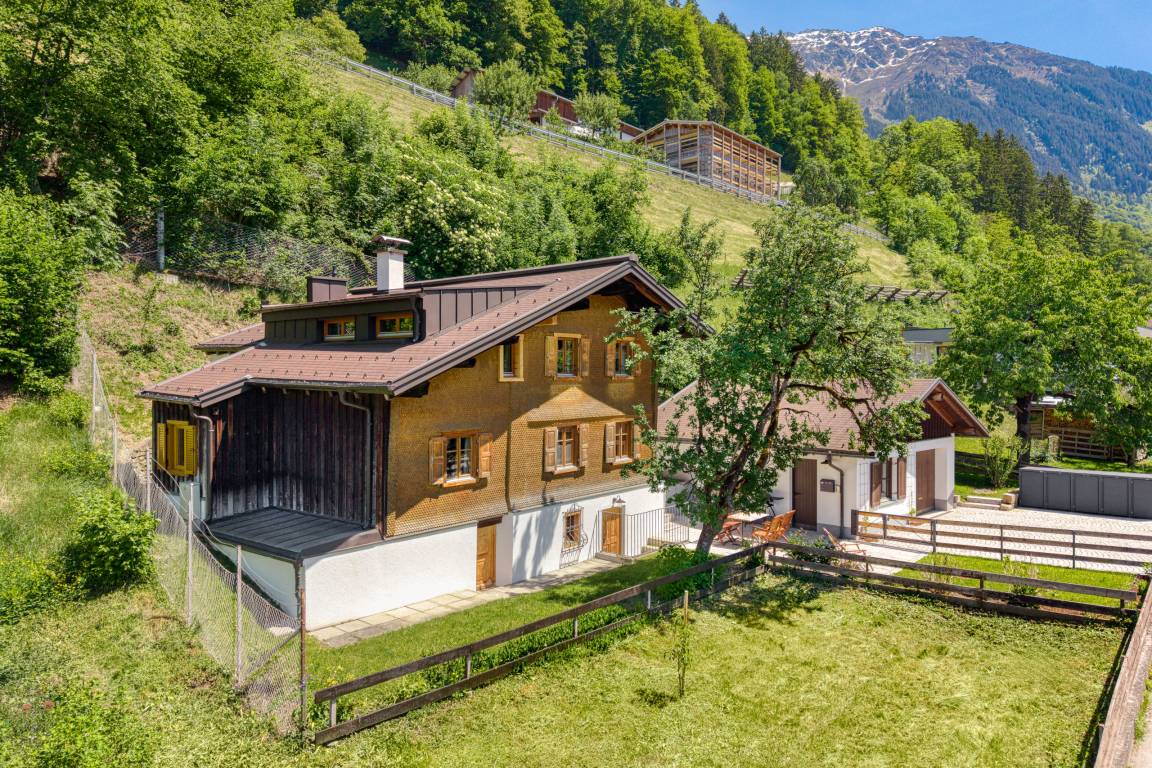 120 M² Ferienhaus ∙ 4 Schlafzimmer ∙ 8 Gäste - Bludenz
