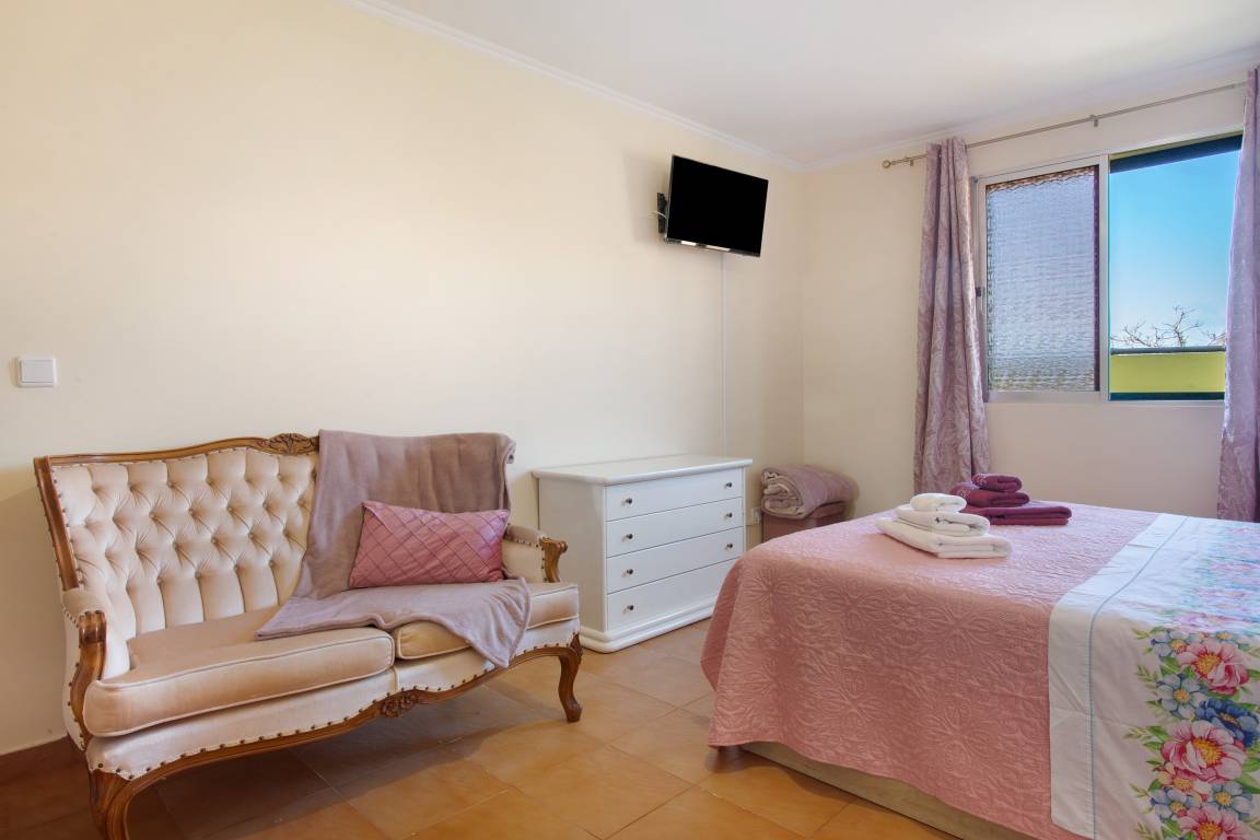 100 M² Ferienhaus ∙ 2 Schlafzimmer ∙ 4 Gäste - Funchal