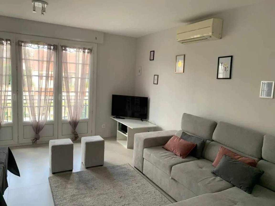 83 M² Apartamento ∙ 2 Habitaciones ∙ 6 Huéspedes - Pontoise