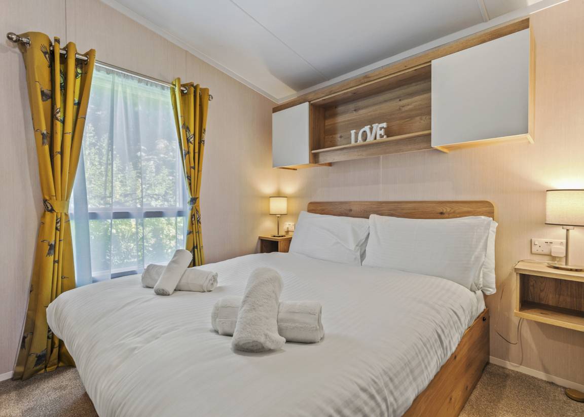 Caravan ∙ 2 Bedrooms ∙ 4 Guests - Narberth