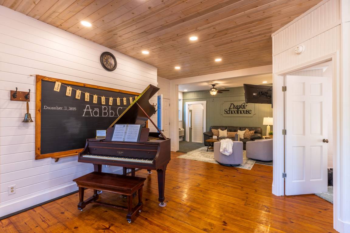 122 M² House ∙ 3 Bedrooms ∙ 6 Guests - Lake Hope State Park, OH