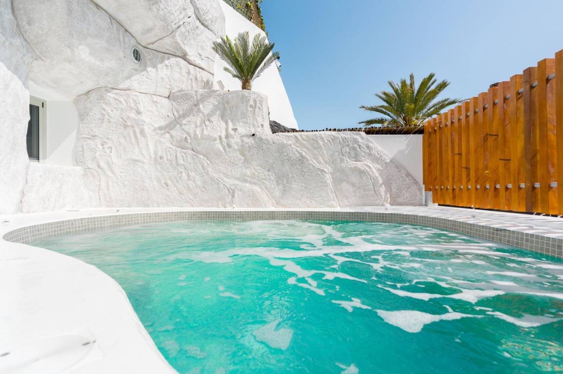 98 M² Appartement ∙ 2 Chambres ∙ 5 Personnes - Santorin