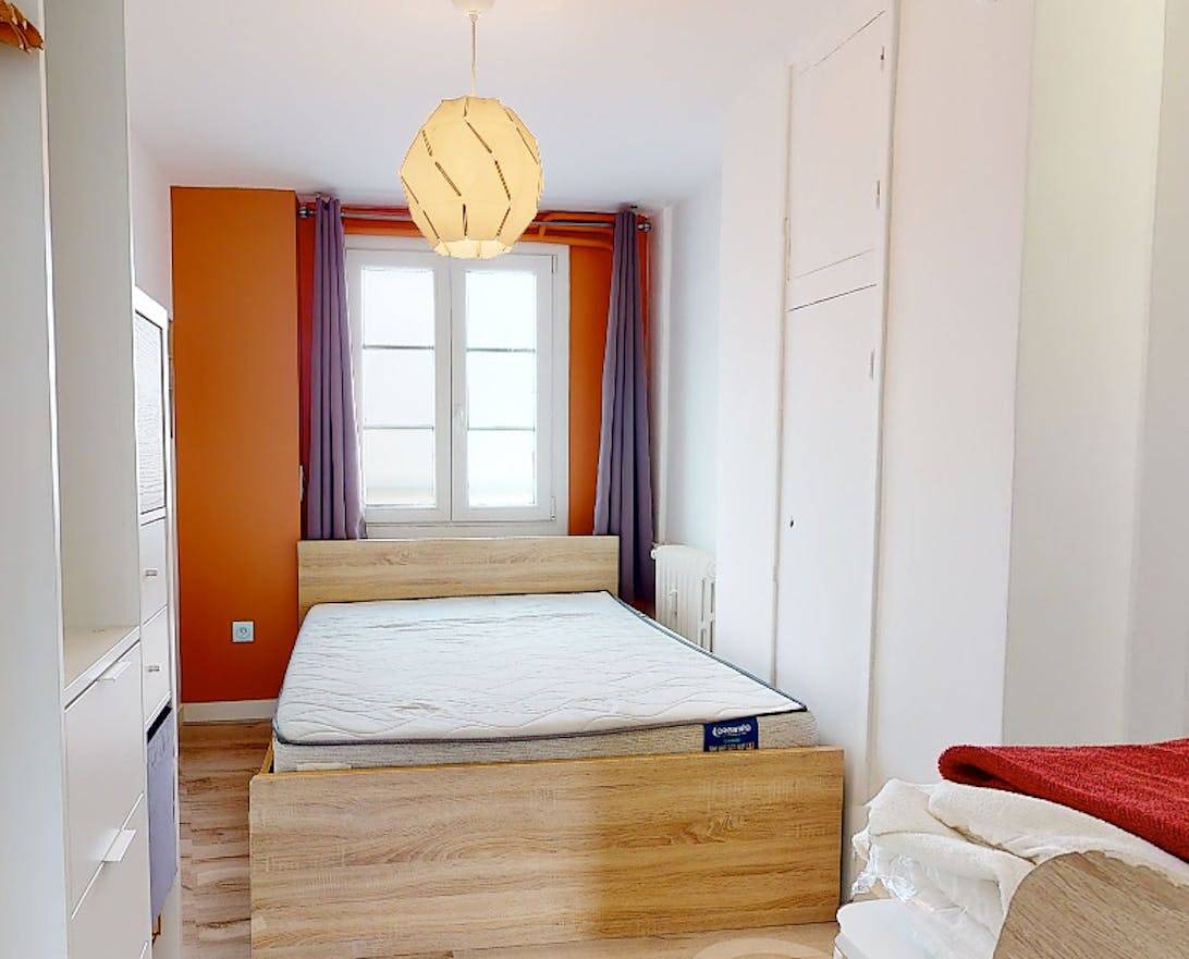 83 M² Private Room ∙ 1 Bedroom ∙ 1 Guest - Villeneuve-d'Ascq