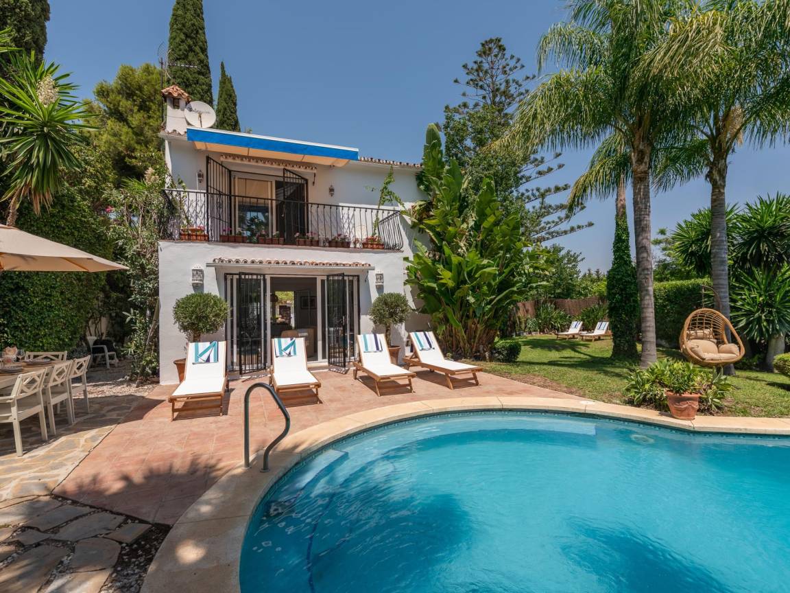 109 M² Villa ∙ 2 Bedrooms ∙ 6 Guests - Marbella