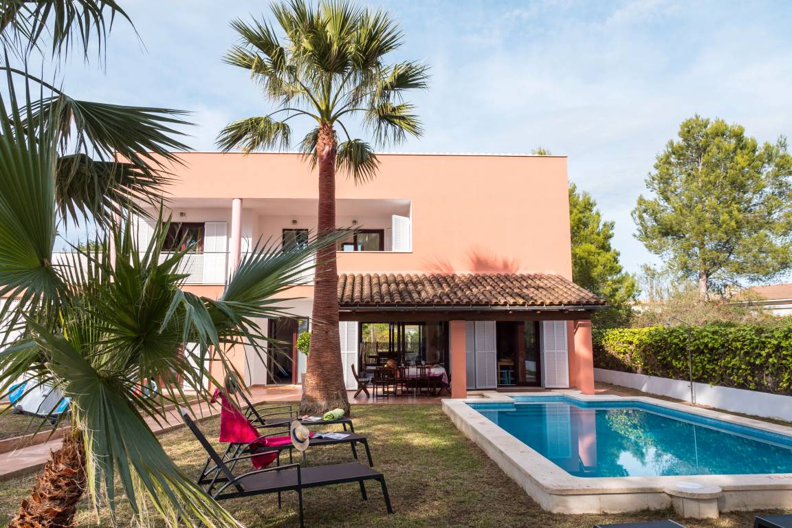 284 M² Ferienhaus ∙ 4 Schlafzimmer ∙ 8 Gäste - Alcúdia