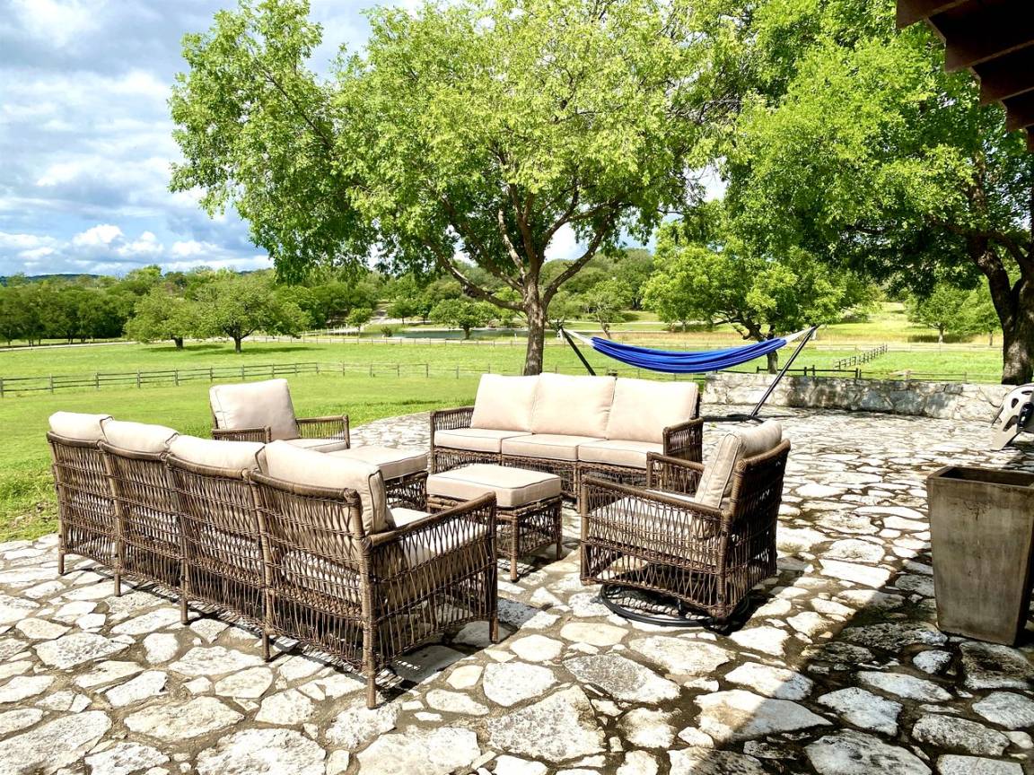 House ∙ 4 Bedrooms ∙ 13 Guests - Hunt, TX