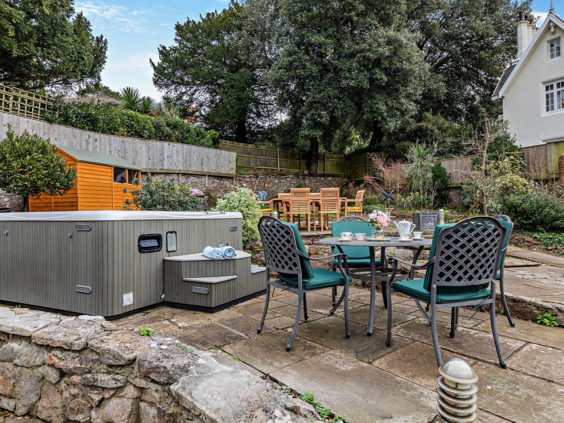 Cottage ∙ 4 Bedrooms ∙ 7 Guests - Brixham