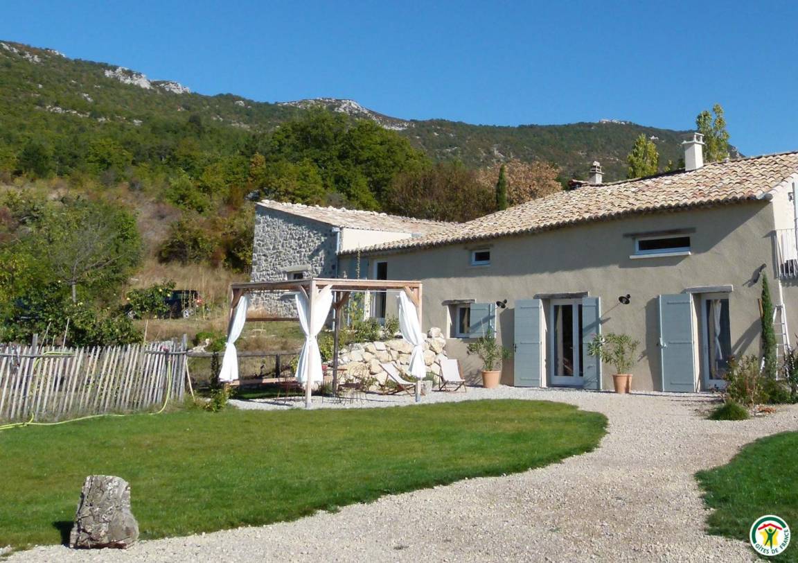 65 M² Gîte ∙ 1 Chambre ∙ 2 Personnes - Buis-les-Baronnies