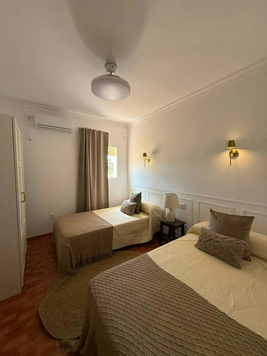 140 M² Talo ∙ 1 Makuuhuone ∙ 1 Vieras - Arahal
