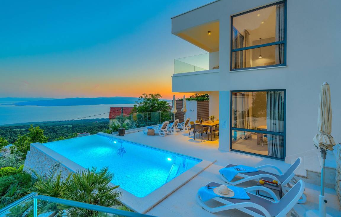 400 M² Ferienhaus ∙ 4 Schlafzimmer ∙ 8 Gäste - Brela