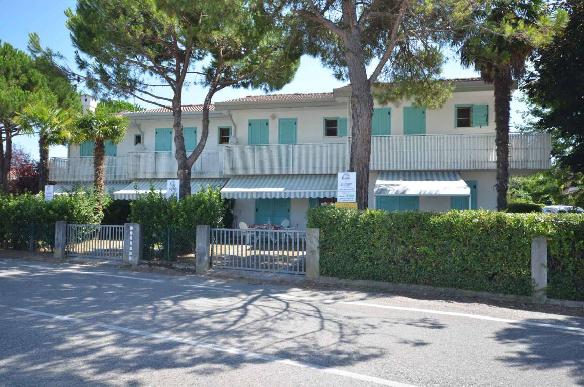 55 M² Ferienhaus ∙ 2 Schlafzimmer ∙ 6 Gäste - Bibione Pineda