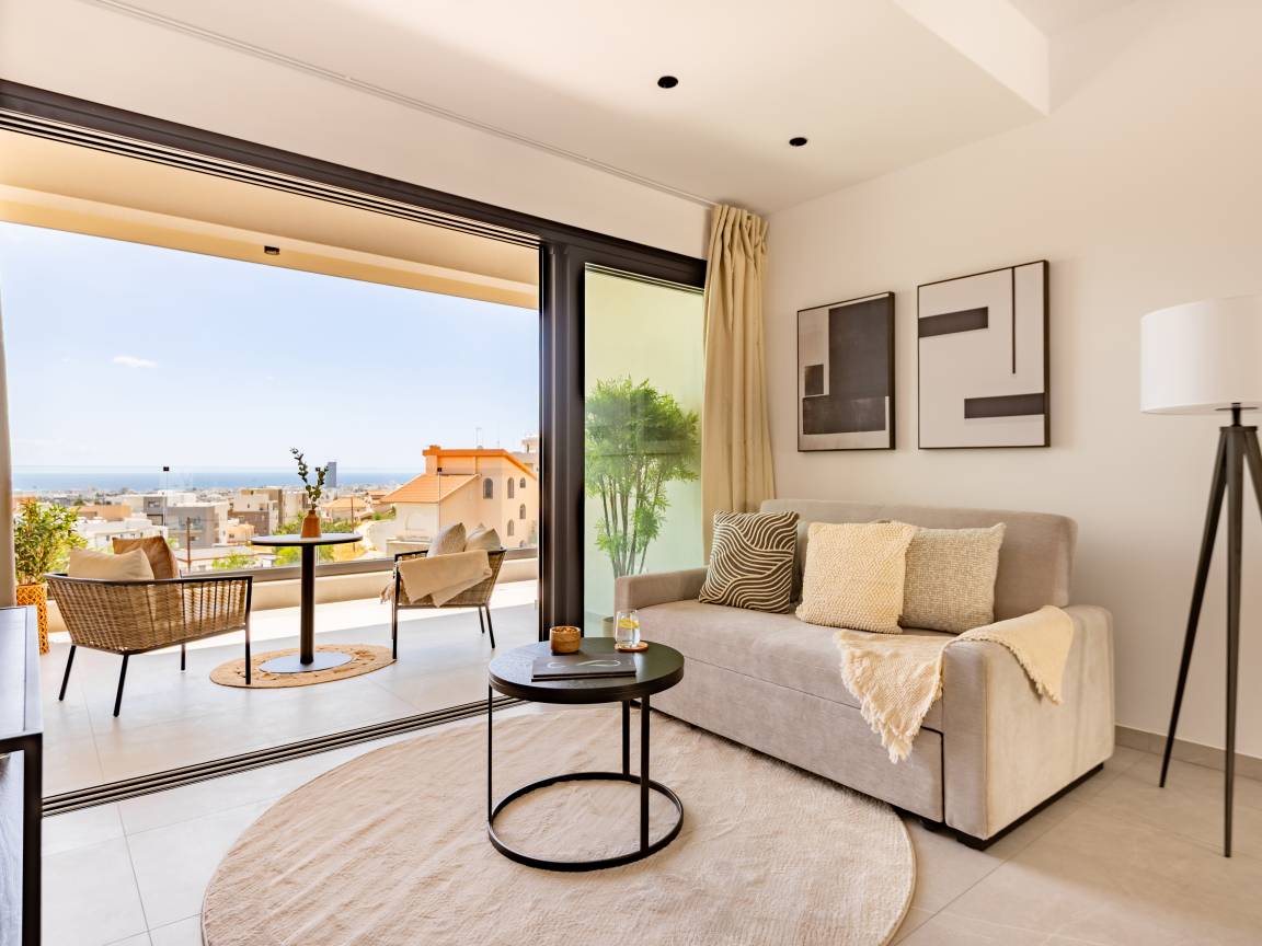 77 M² Apartamento ∙ 3 Habitaciones ∙ 6 Huéspedes - Limassol