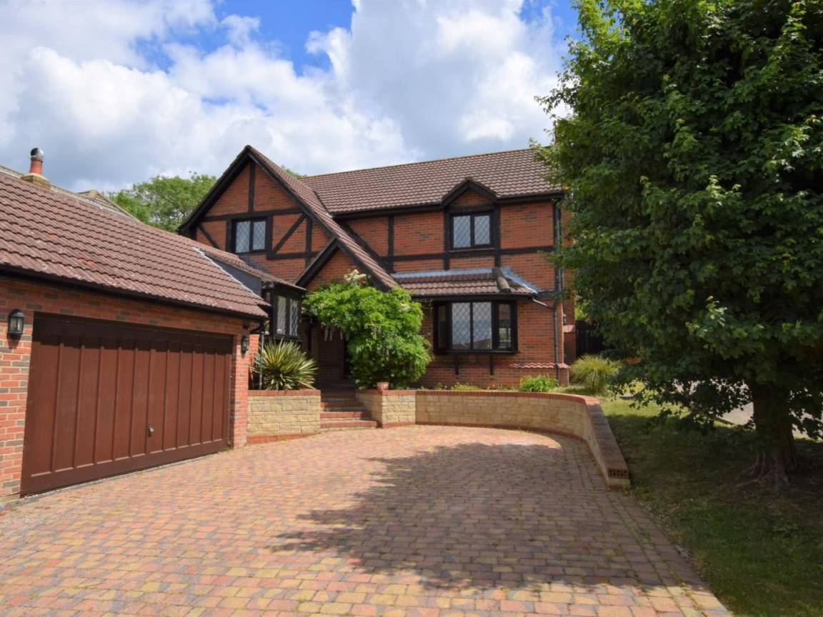 Cottage ∙ 4 Bedrooms ∙ 8 Guests - Bembridge
