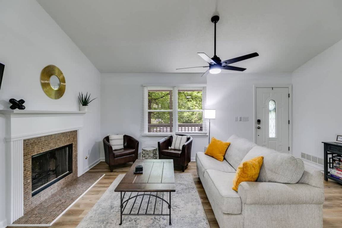 Apartment ∙ 3 Bedrooms ∙ 8 Guests - Villa Rica, GA